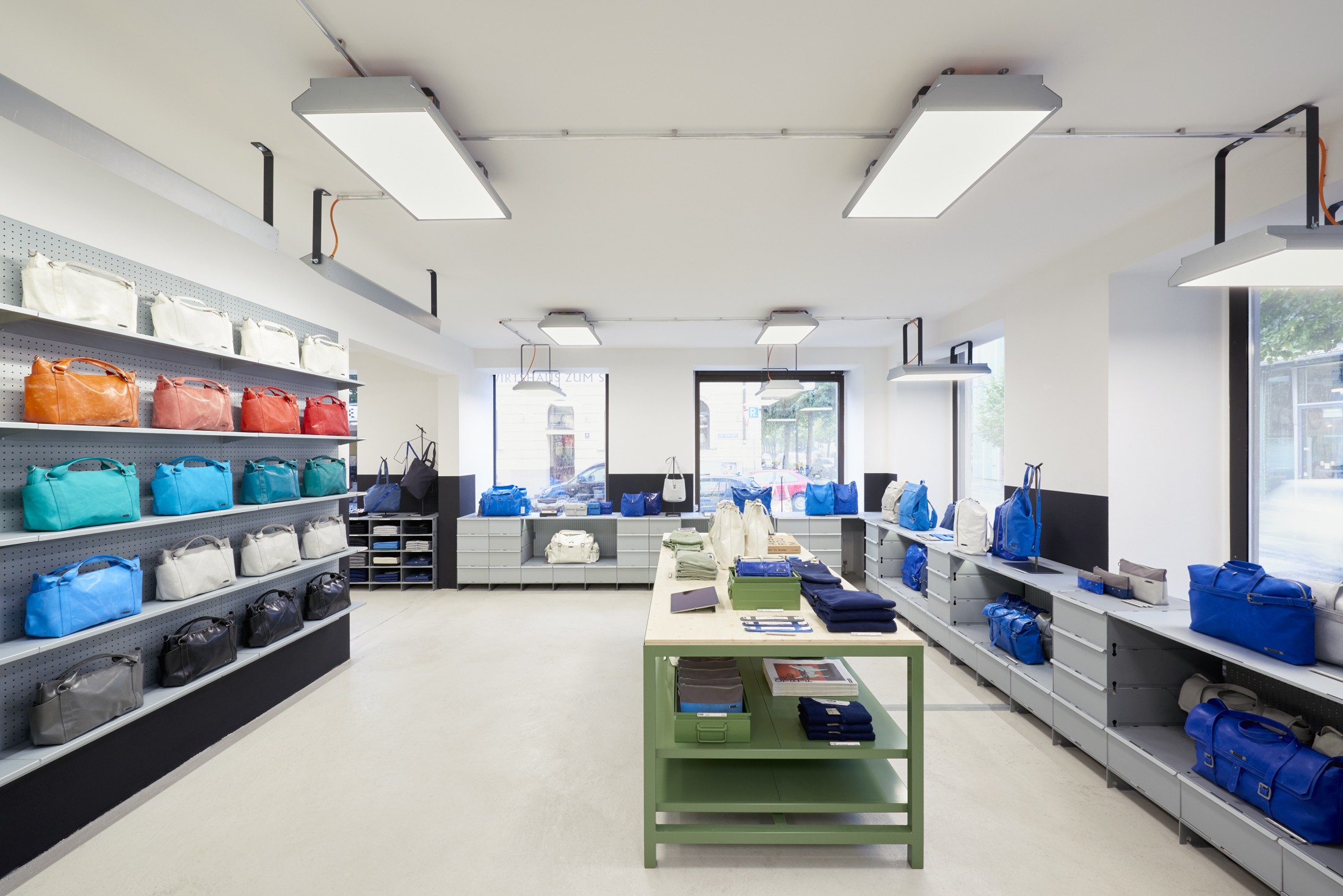 Freitag Store München - Caduff & Stocker – Lichtplanung GmbH